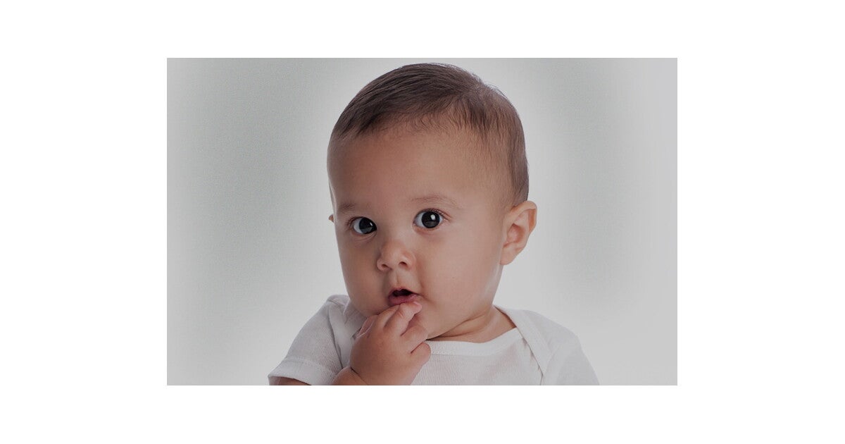 Alles rund um die ersten Zähne des Babys: Symptome und Tipps